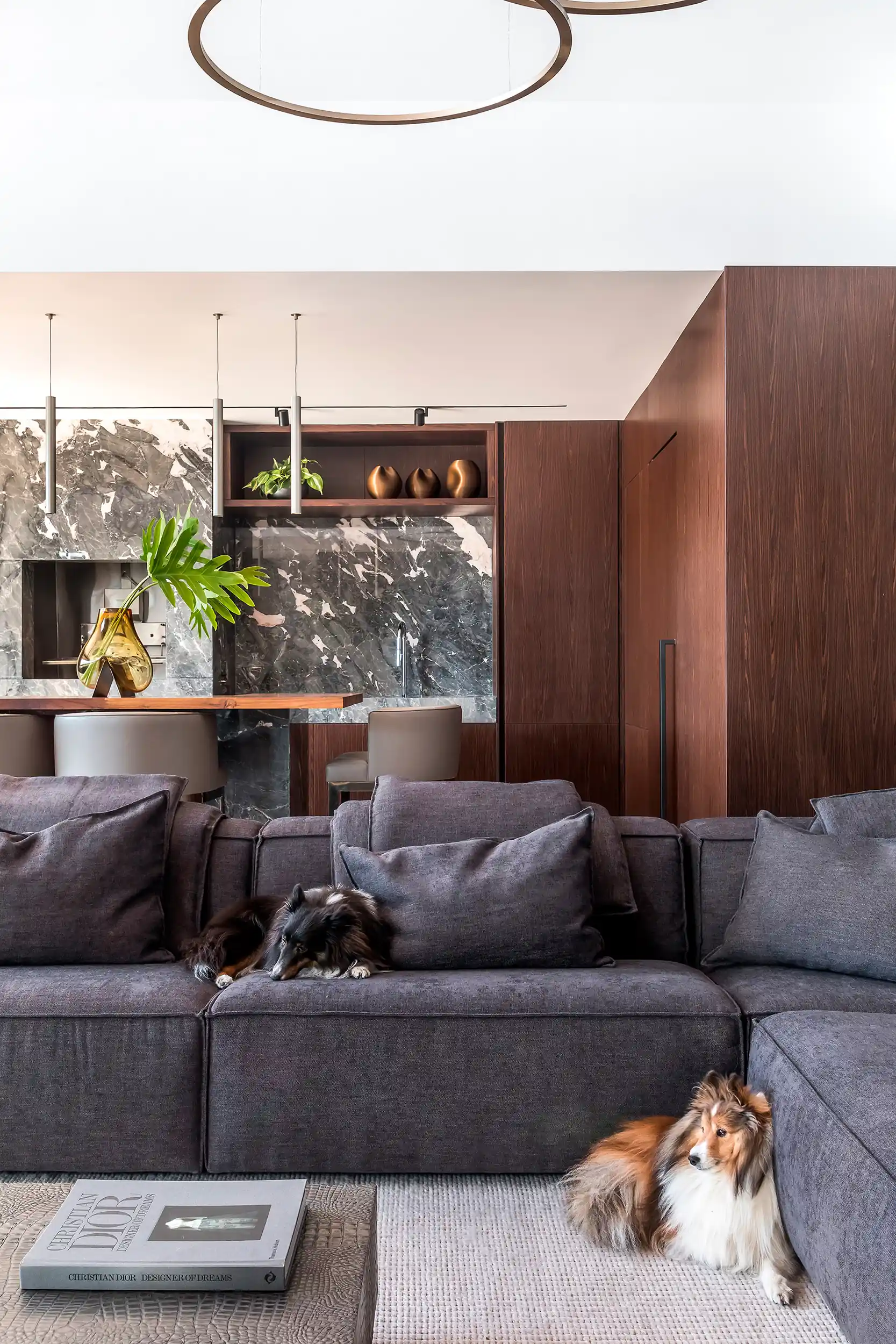 Color plomo: 12 inspiraciones para incluir la tonalidad en la decoración