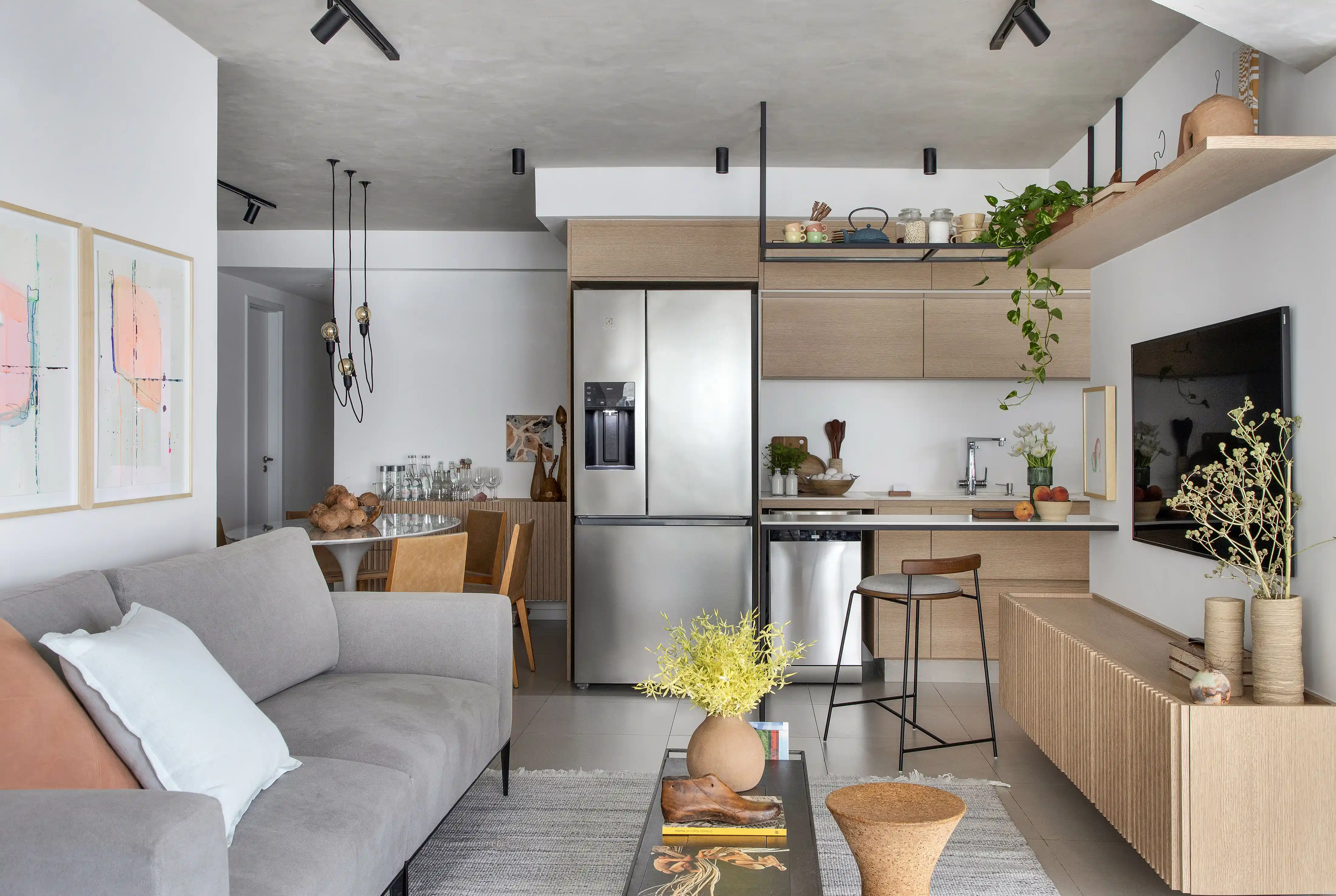 18 ambientes com sala e cozinha integradas para se inspirar