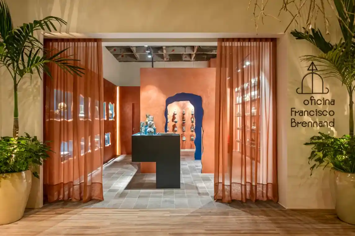 Oficina Francisco Brennand chega à CASACOR SP em projeto de Renata Patelli