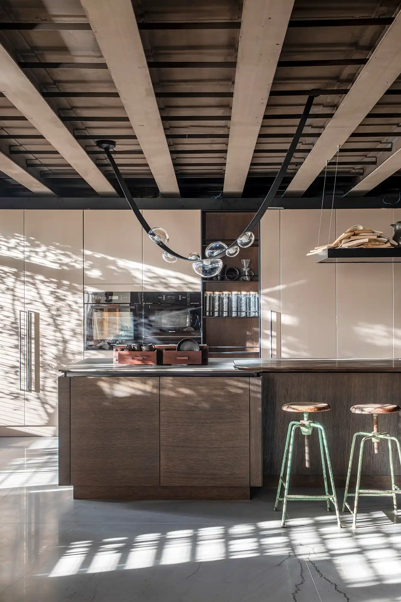 Lustre para sala: 50 ideias para deixar seu espaço mais sofisticado