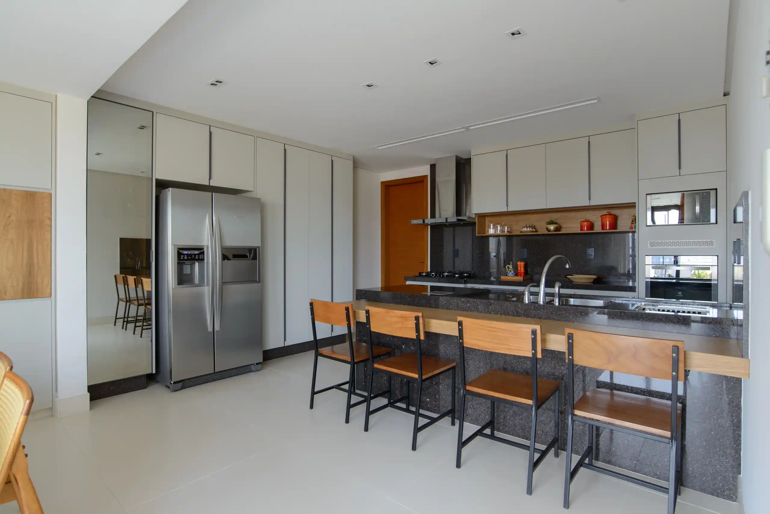 Sanca de gesso na sala: 6 tipos para usar na decoração