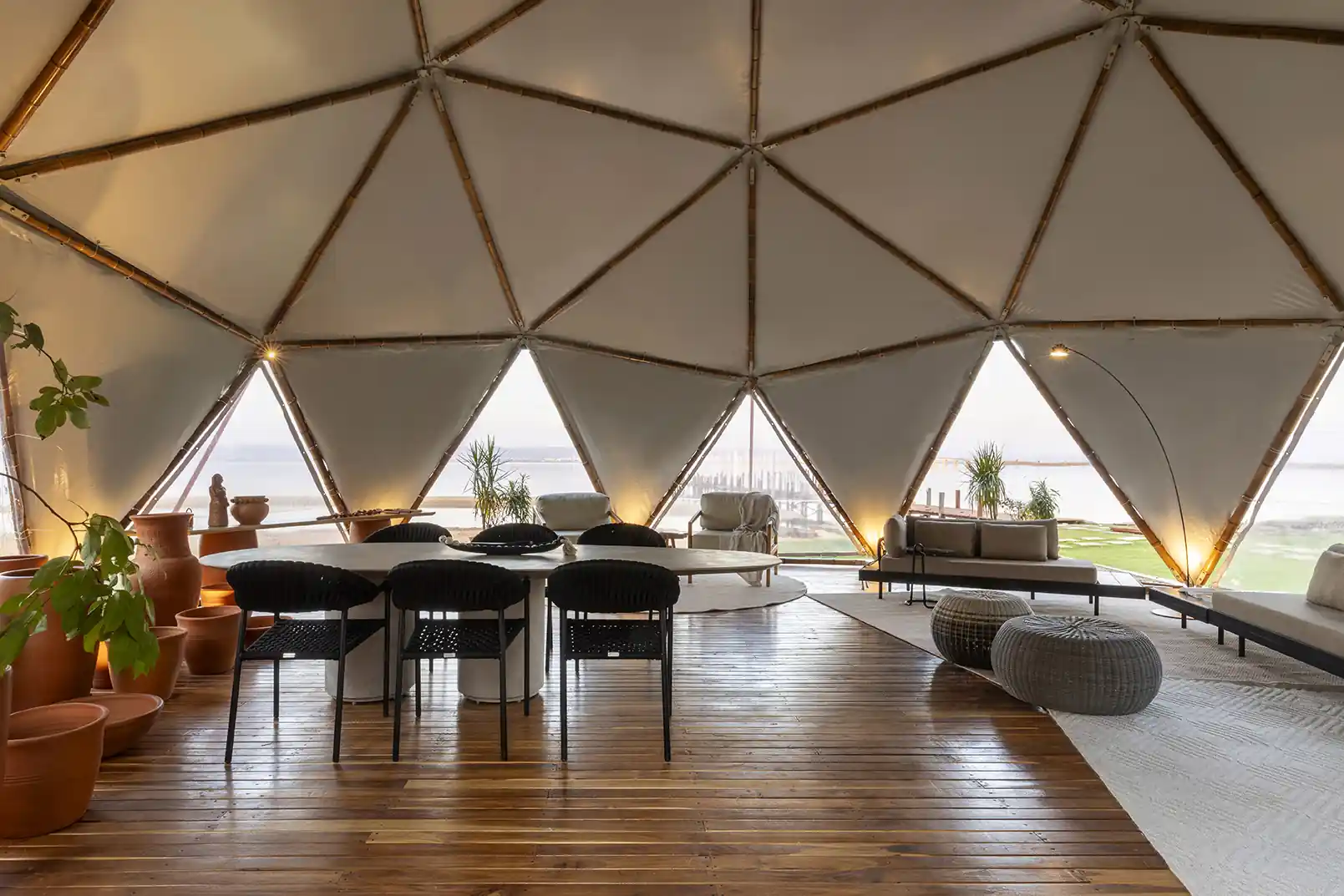 Deck de madeira: o que é? Pode molhar? Tire suas dúvidas!