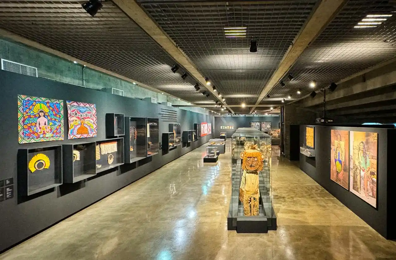 Nova exposição no MuBE discute exploração da floresta Amazônica