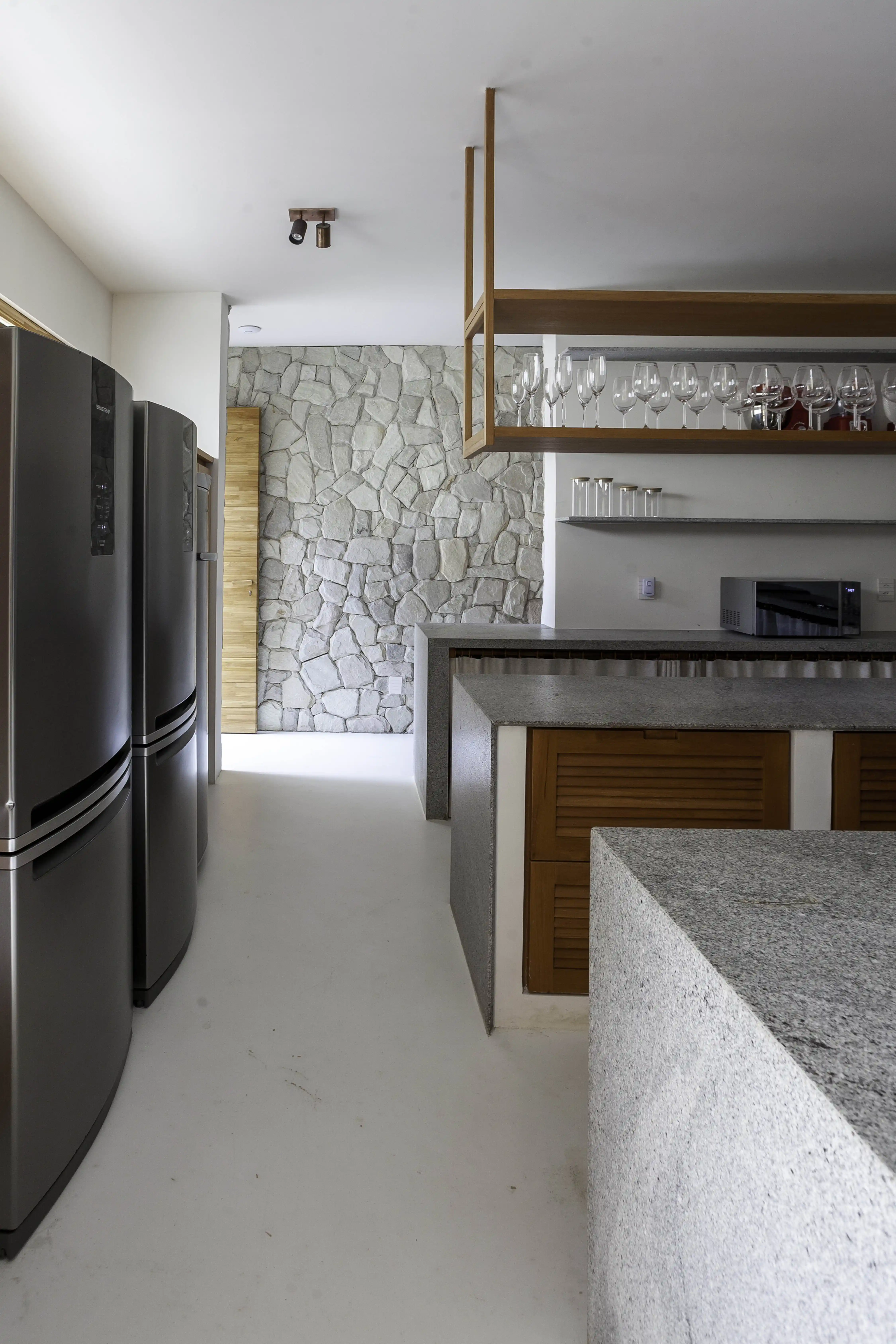 Pé-na-areia: David Bastos assina casa na Ilha de Tinharé