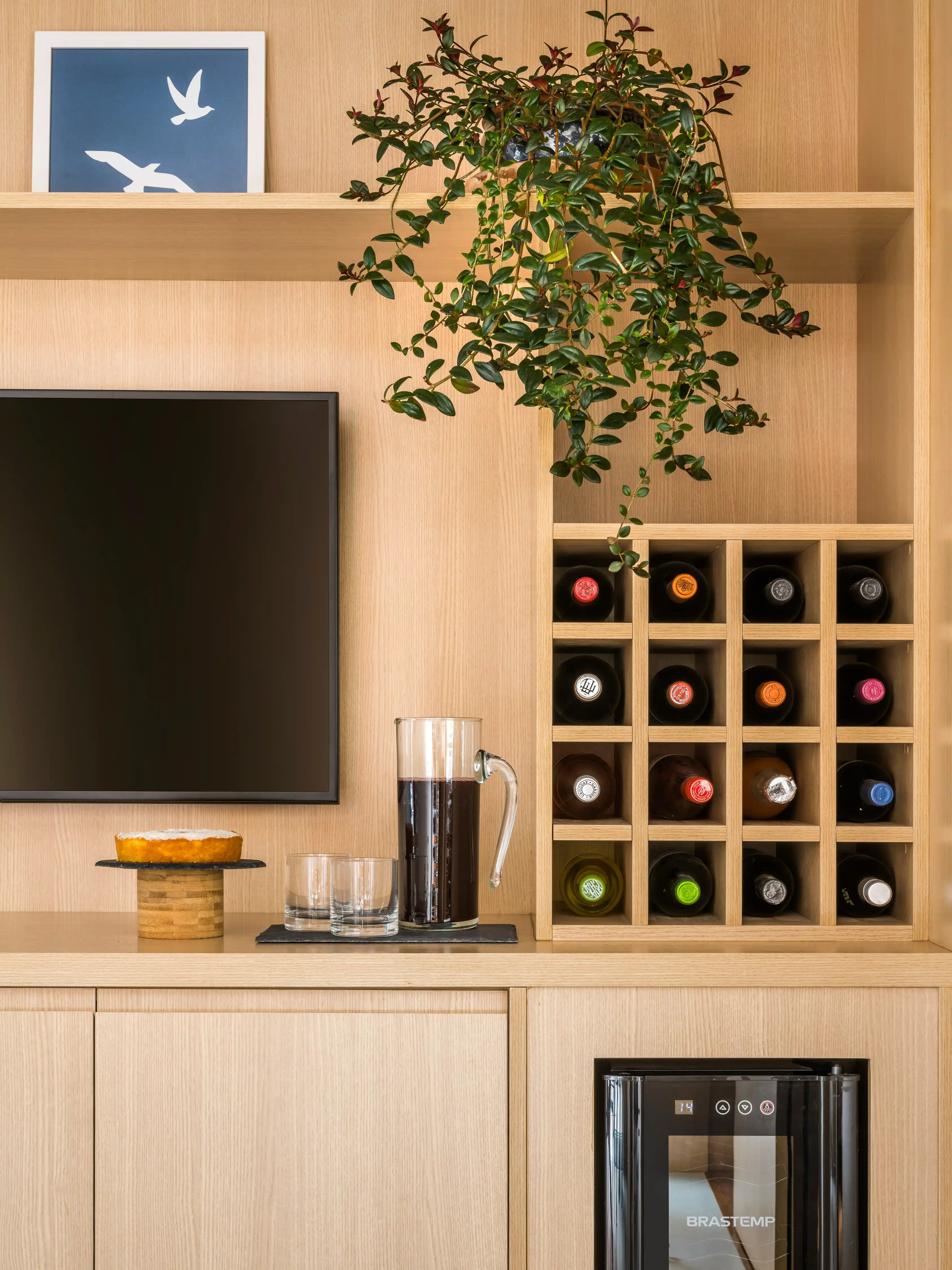 10 adegas incríveis para renovar o visual da sua casa